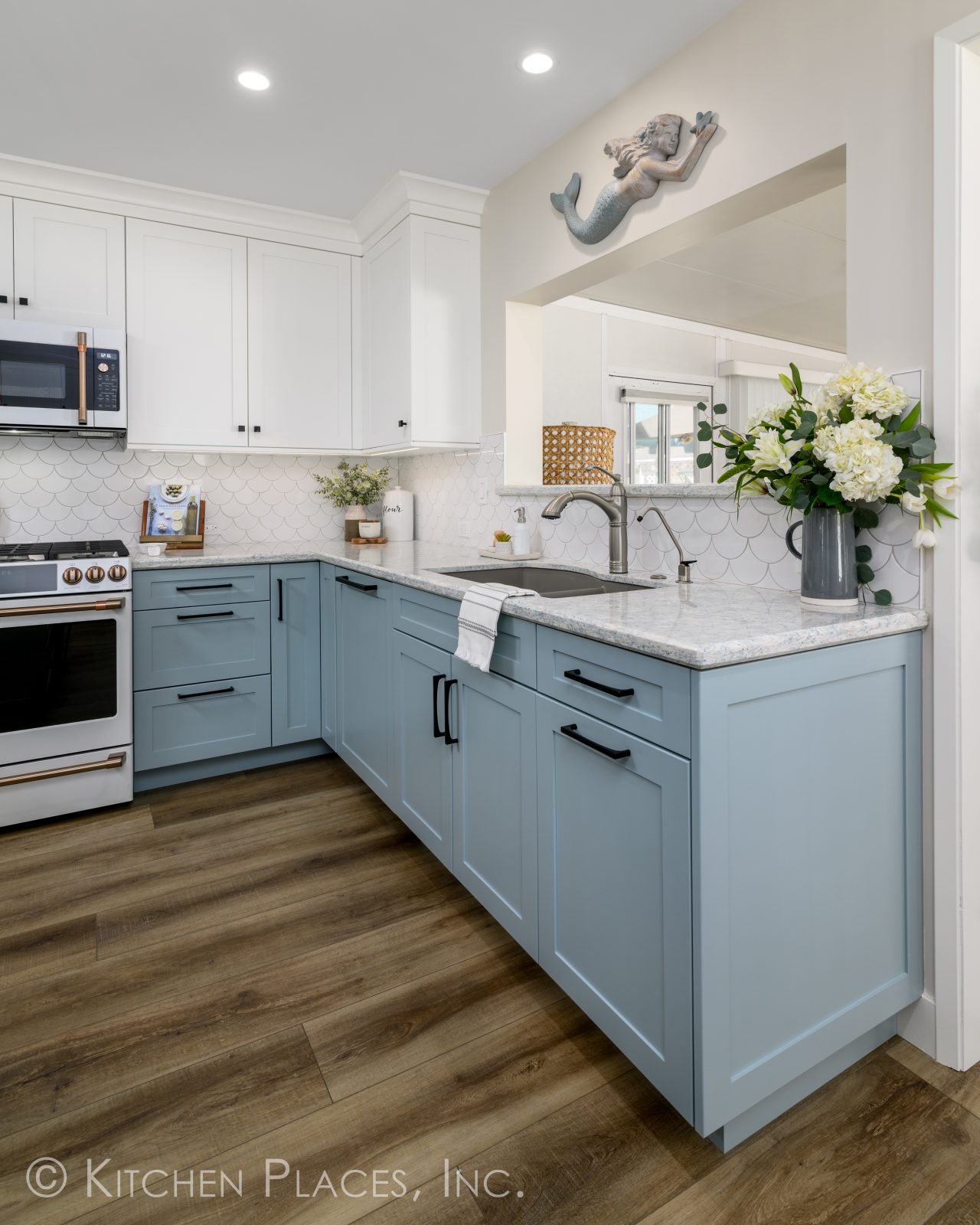 Scalloped Waves Kitchen | Kitchen Places